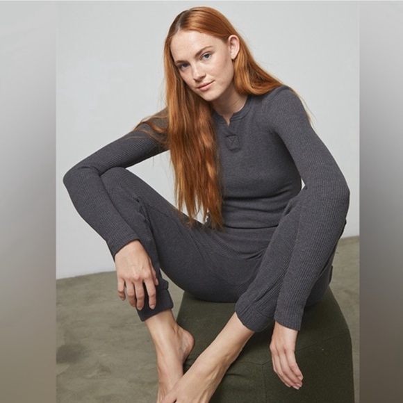 lunya | Pants & Jumpsuits | Lunya Restore Thermal Draped Jogger Gray ...